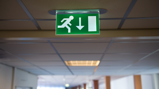 Signalisation d’évacuation : où l’installer ? – enosfer-creations